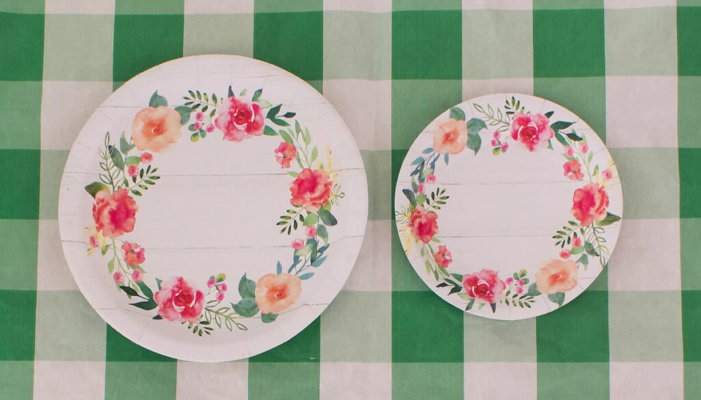 Shiplap Chic - Plates Round 10" with Floral Wreath 8-pack
